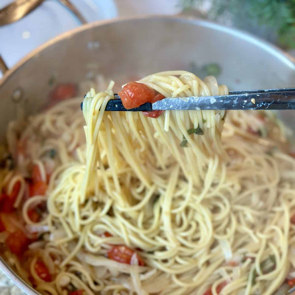 One Pan Pasta (30 Minutes!) - Dinner in 321