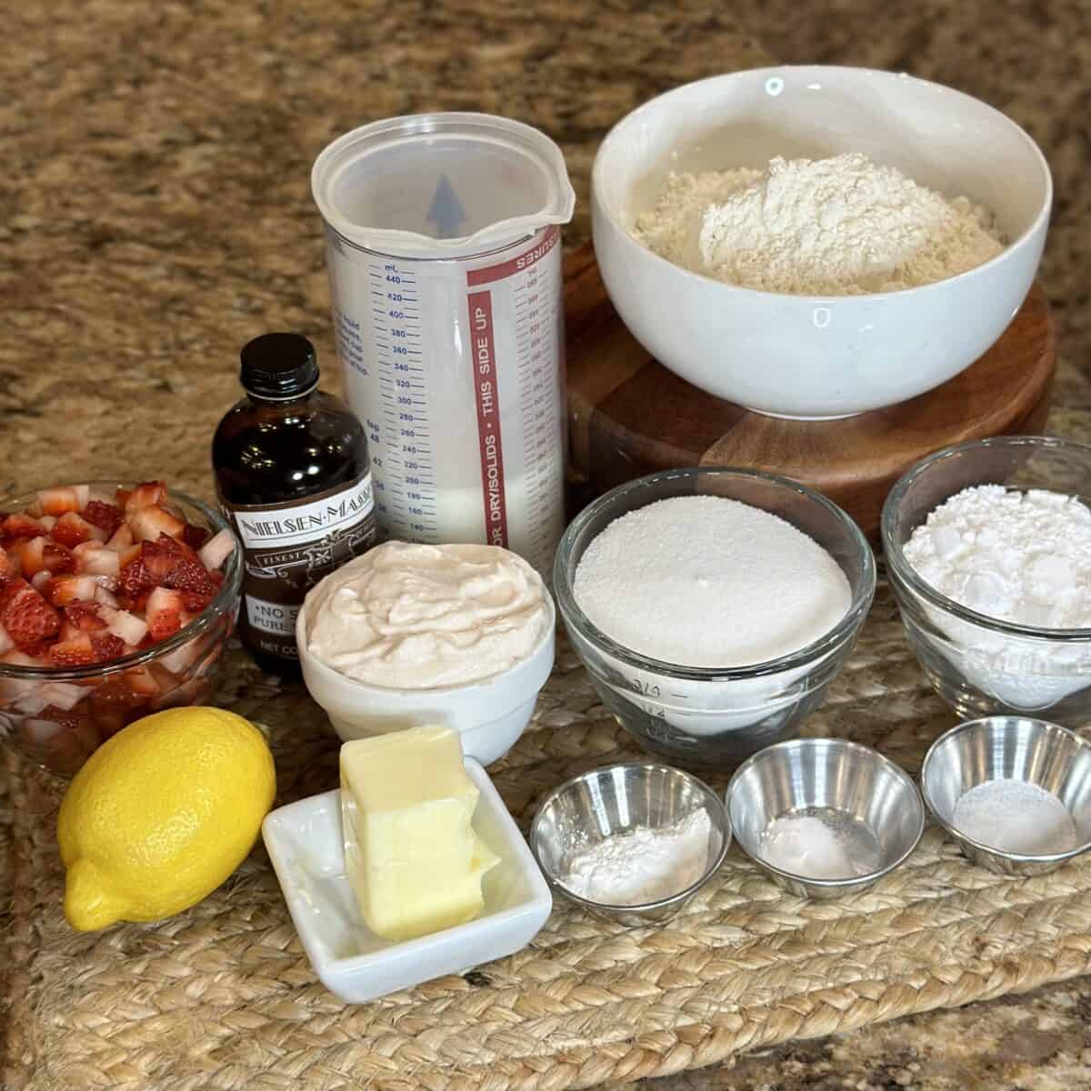 Strawberry Lemon Pound Cake - Dinner in 321